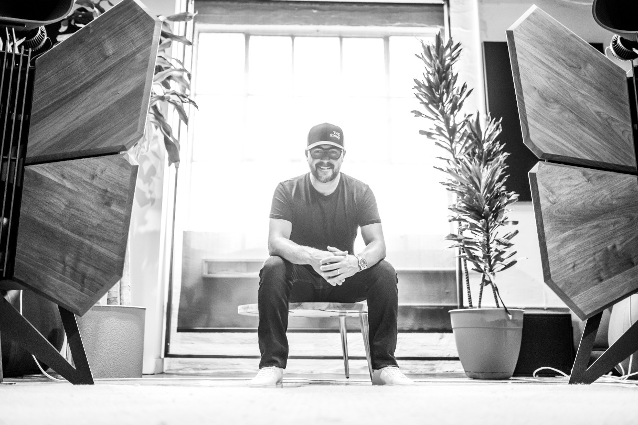 Pierre Hachar Jr. El abogado de entretenimiento que todo artista debe ...