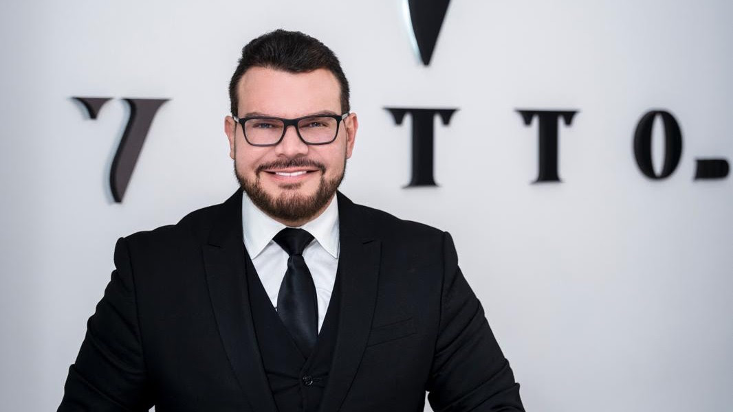 2025: El año de la cirugía cosmética.Dr. José Vitto: el creador de la belleza natural en el ...